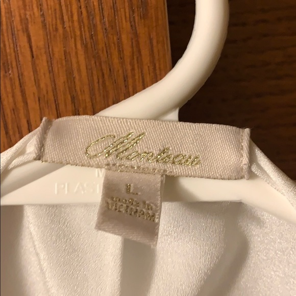 Monteau | Sweaters | Monteau White Flowy Cardigan | Poshmark
